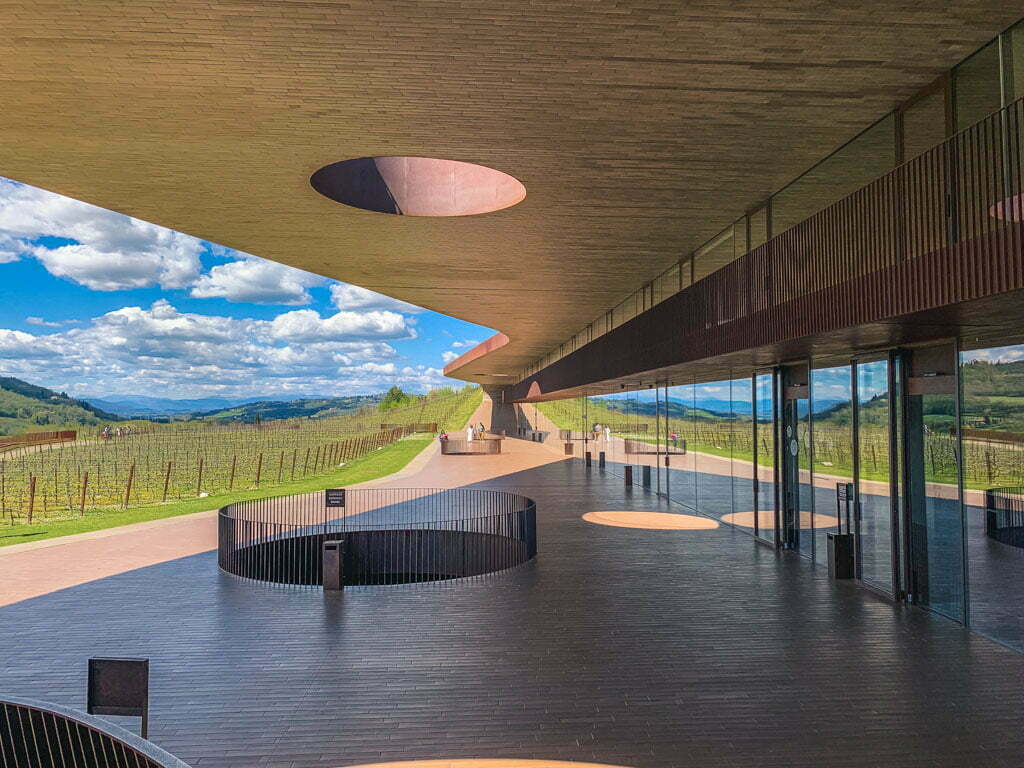 Antinori nel Chianti Classico: visita alla cantina più bella al mondo